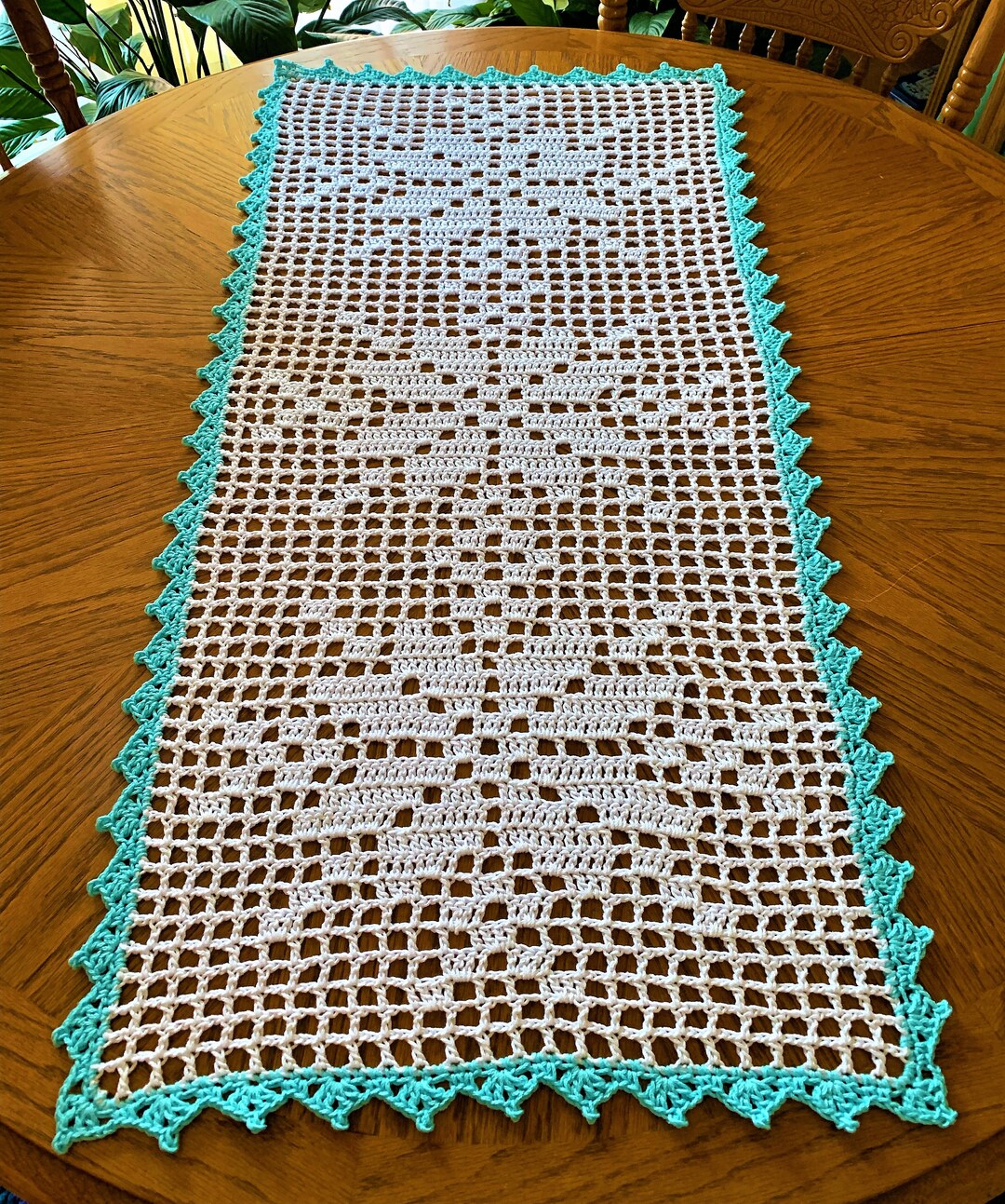 Snowflake Table Runner, Filet Crochet Table Runner, Home Décor, Table ...