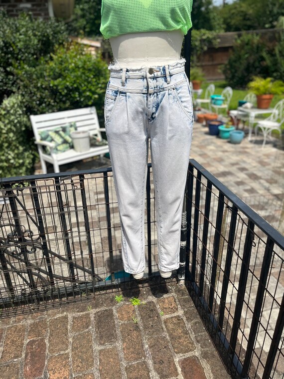 Acid Wash Jeans Outfit 80s