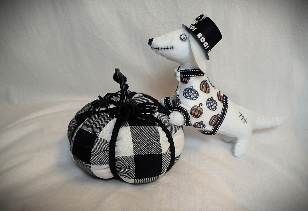 Felt Dachshund White Sculpture Ghoul Zombie Halloween Pumpkin Tabletop ...