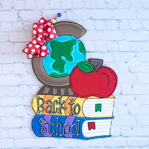 Teacher Door Hanger, Teacher Gift, Back to School Door Hanger, Reading ...