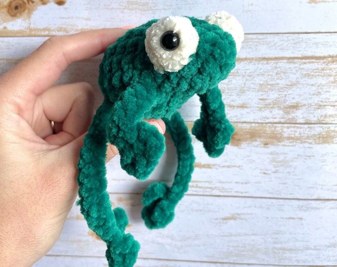 Googly Frog Crochet Plushie Froggy Amigurumi - Etsy
