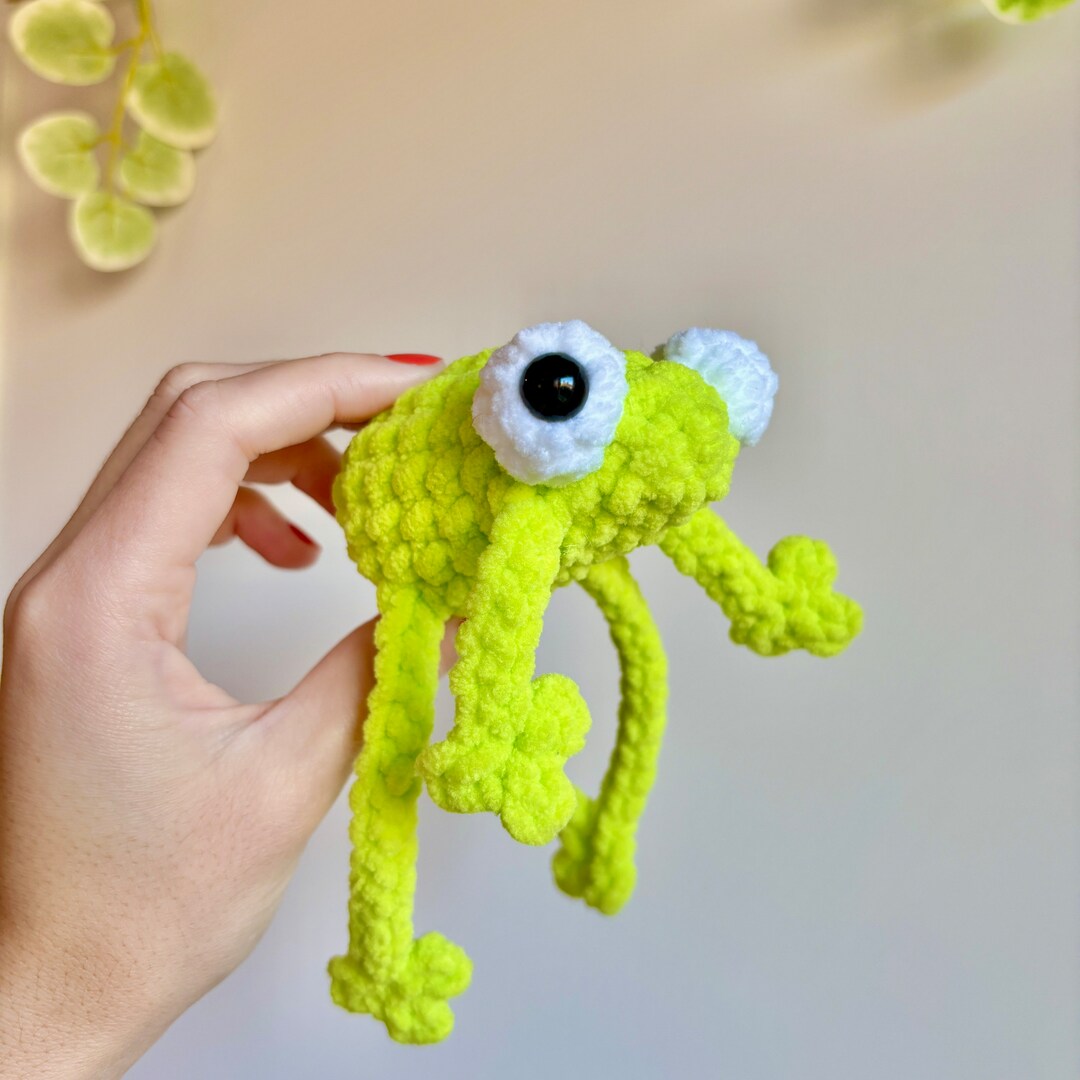 Googly Frog Crochet Plushie | Froggy Amigurumi - Etsy