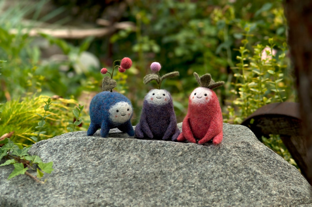 Needle Felted Plants Cute Smiling Felted Plant Creatures Wool Fantasy ...