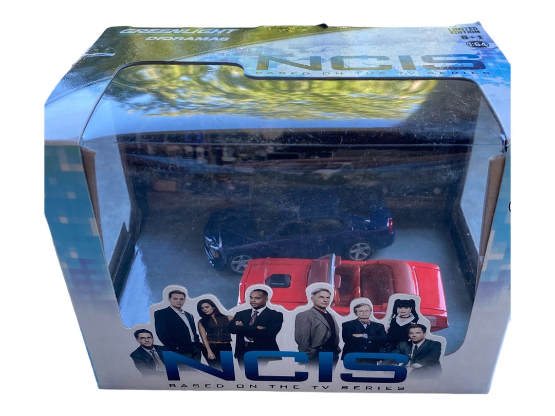 NCIS Diorama Greenlight 1/64 Diecast 2006 Charger 1970 Hemi Cuda - Etsy
