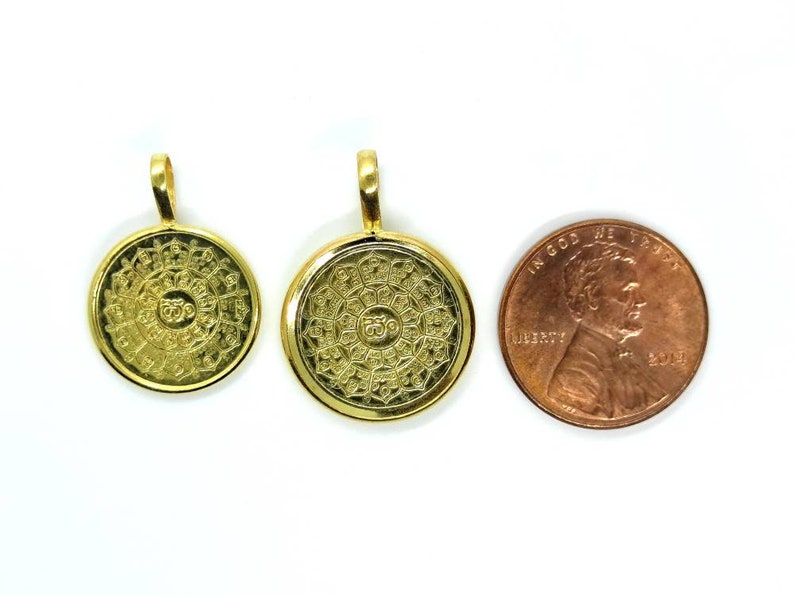 22K Solid Gold 15mm Panchayudha & Rathnamali Gatha With Buddhist Wheel ...