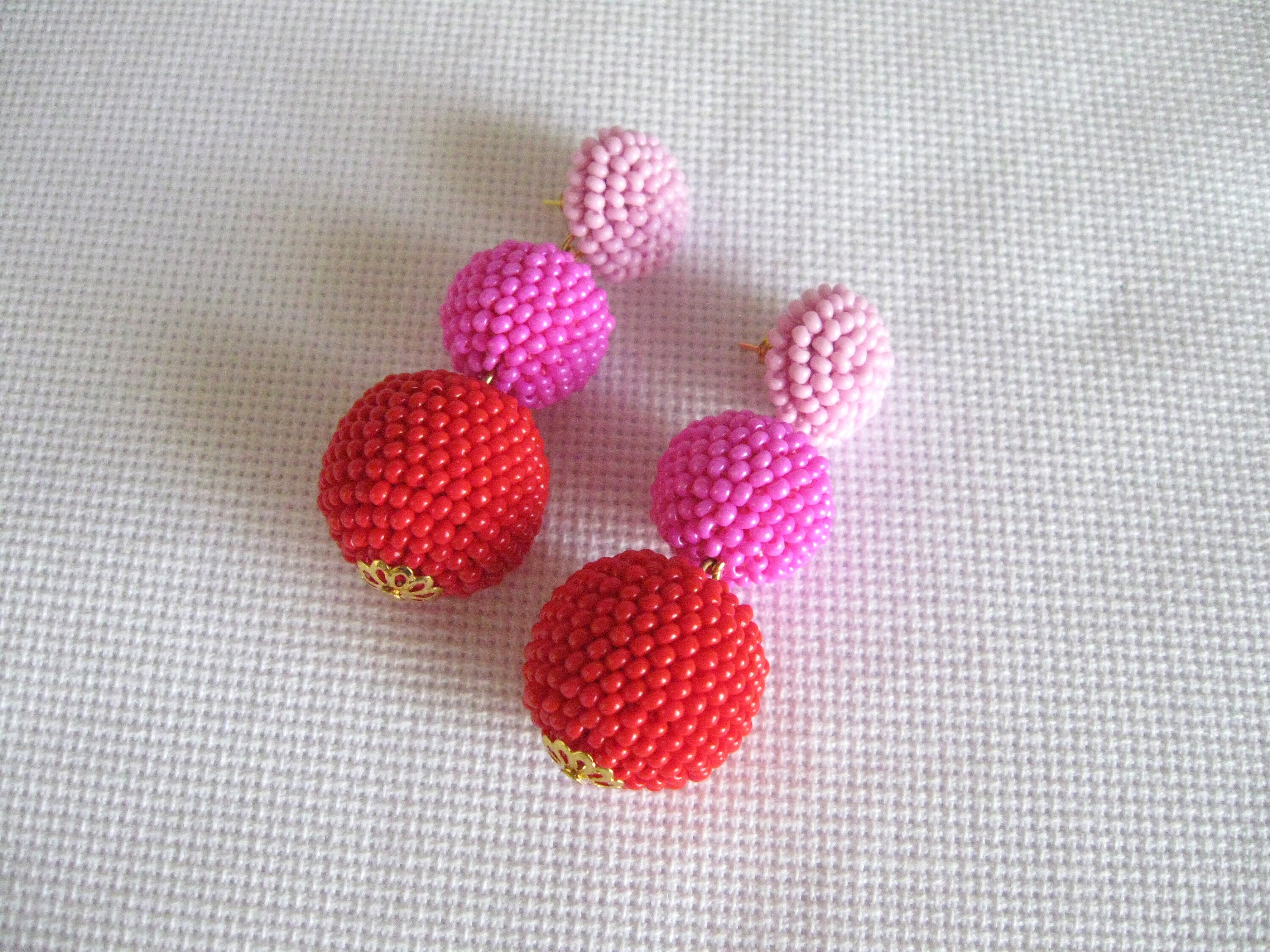 Red Bon Bon Earrings, Beaded Balls Red Shades Earrings, Red Ombre Balls ...