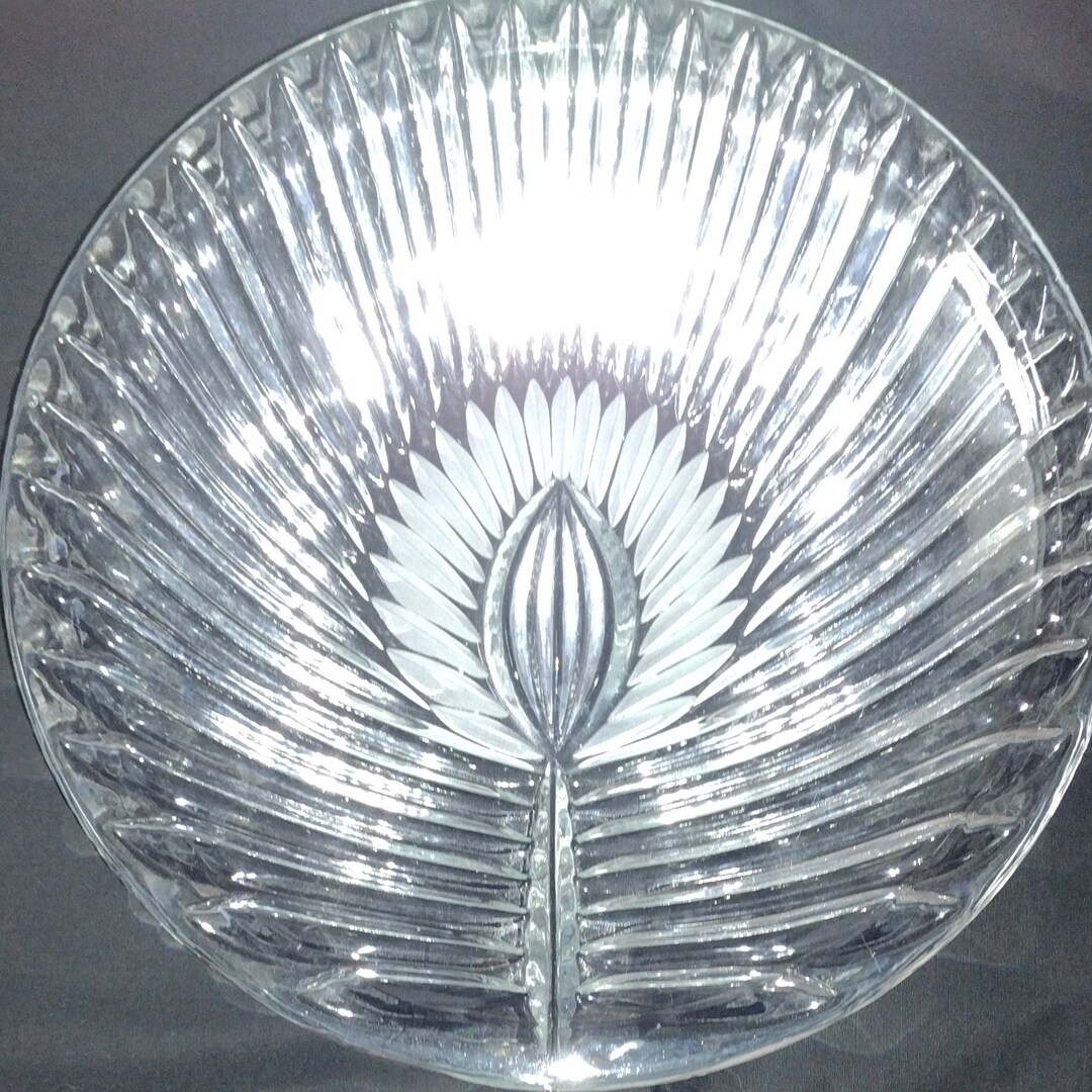 Shallow Clear Glass Bowl With Center Pattern and Rays of Glass - Etsy