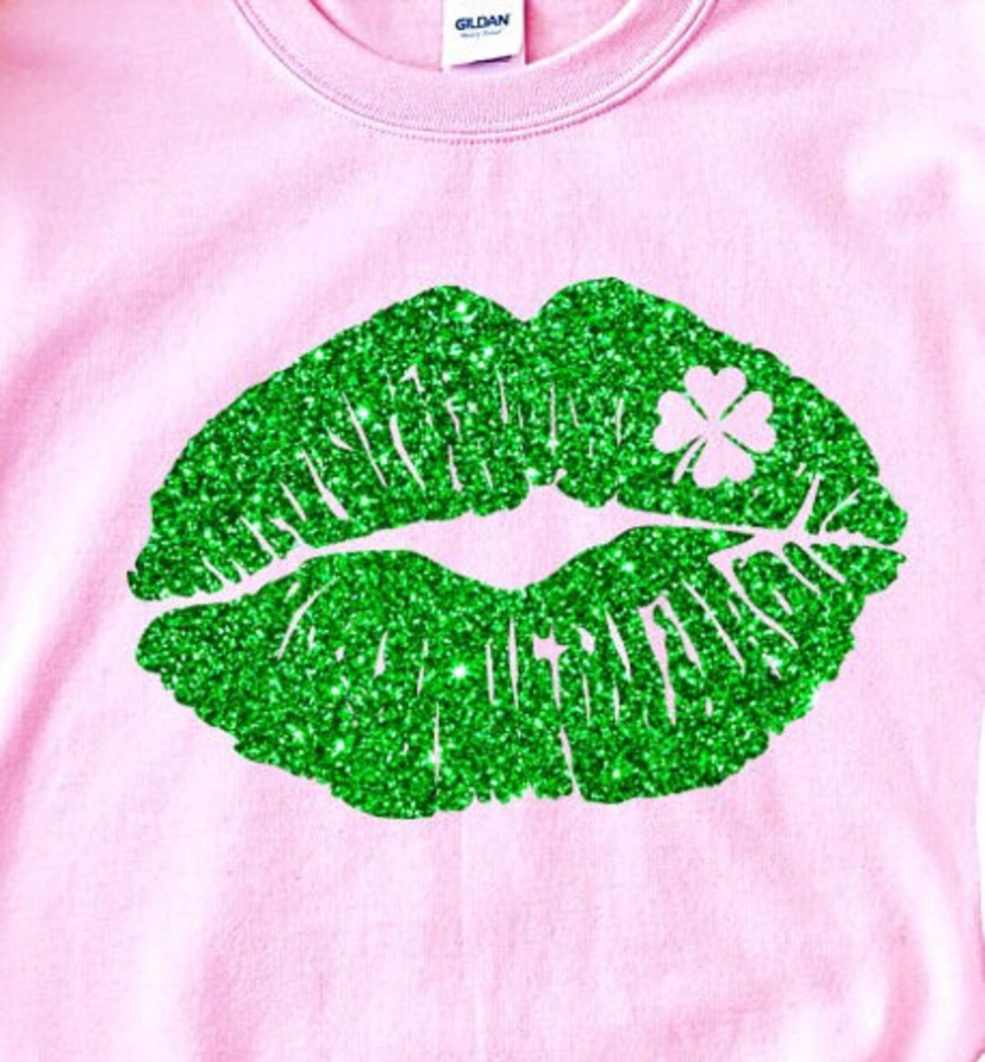 Lip St Patricks Day Svg, Distressed Lips With Clover Svg, Kiss SVG ...