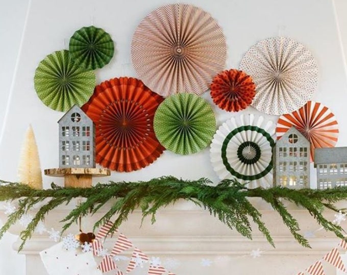 Christmas Decor - Paper Fan Display - Etsy