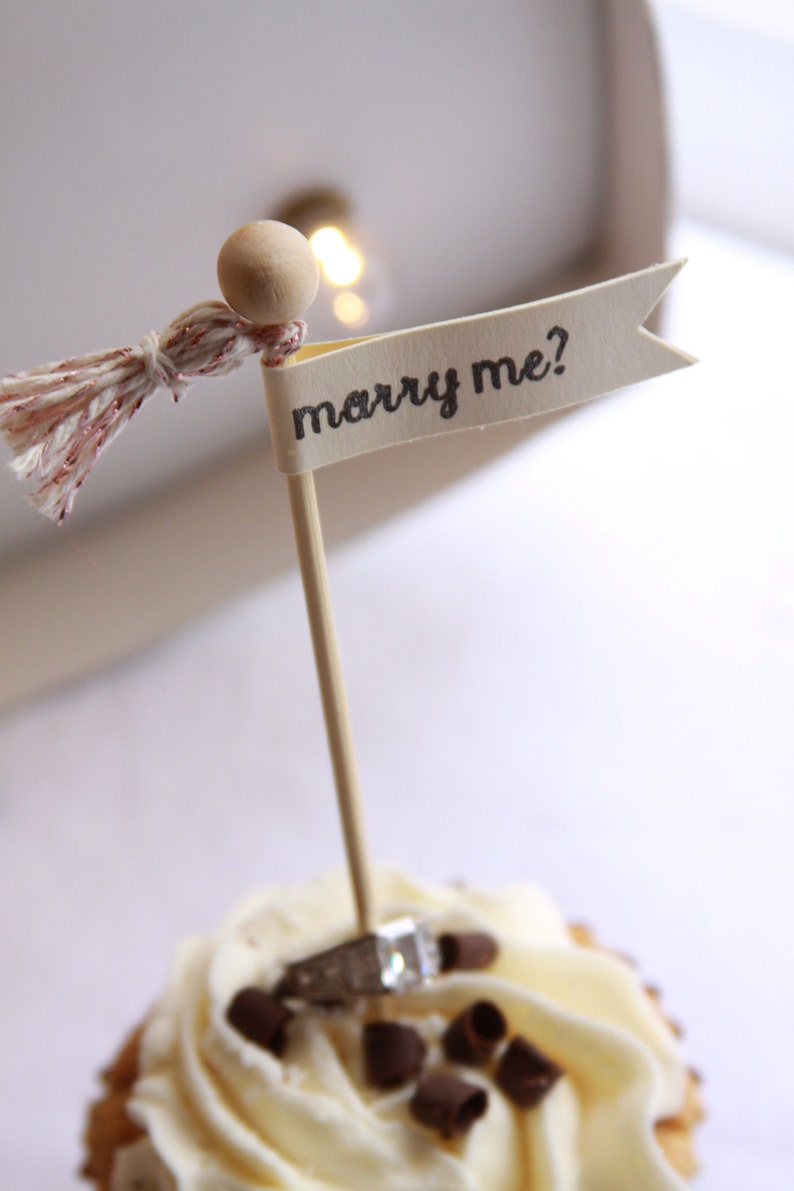 Marry Me Surprise Her Proposal Idea Cupcake or Tiny Cake - Etsy