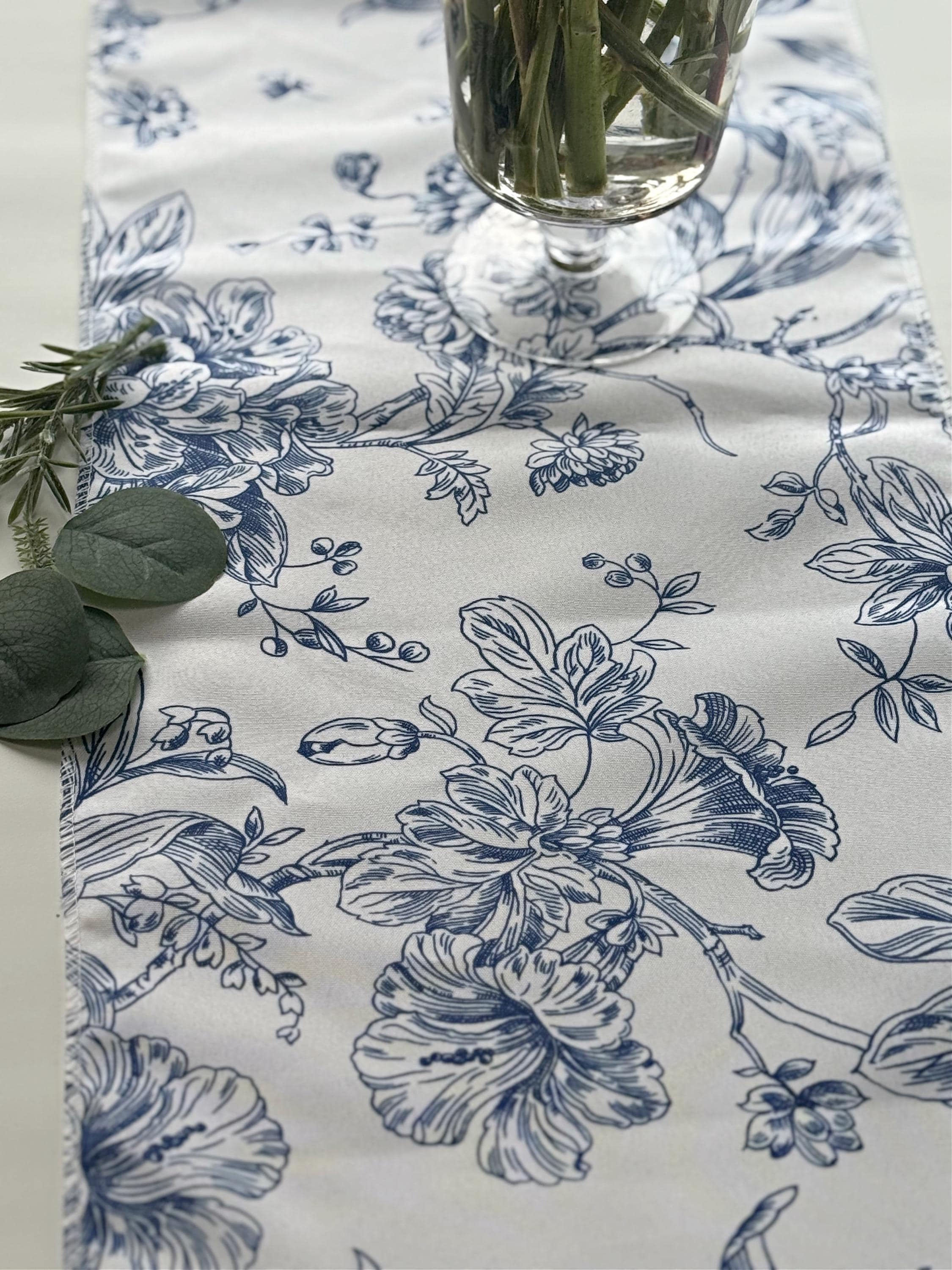 Blue French Toile Table Runner: Grandmillennial Wedding Decor - Etsy