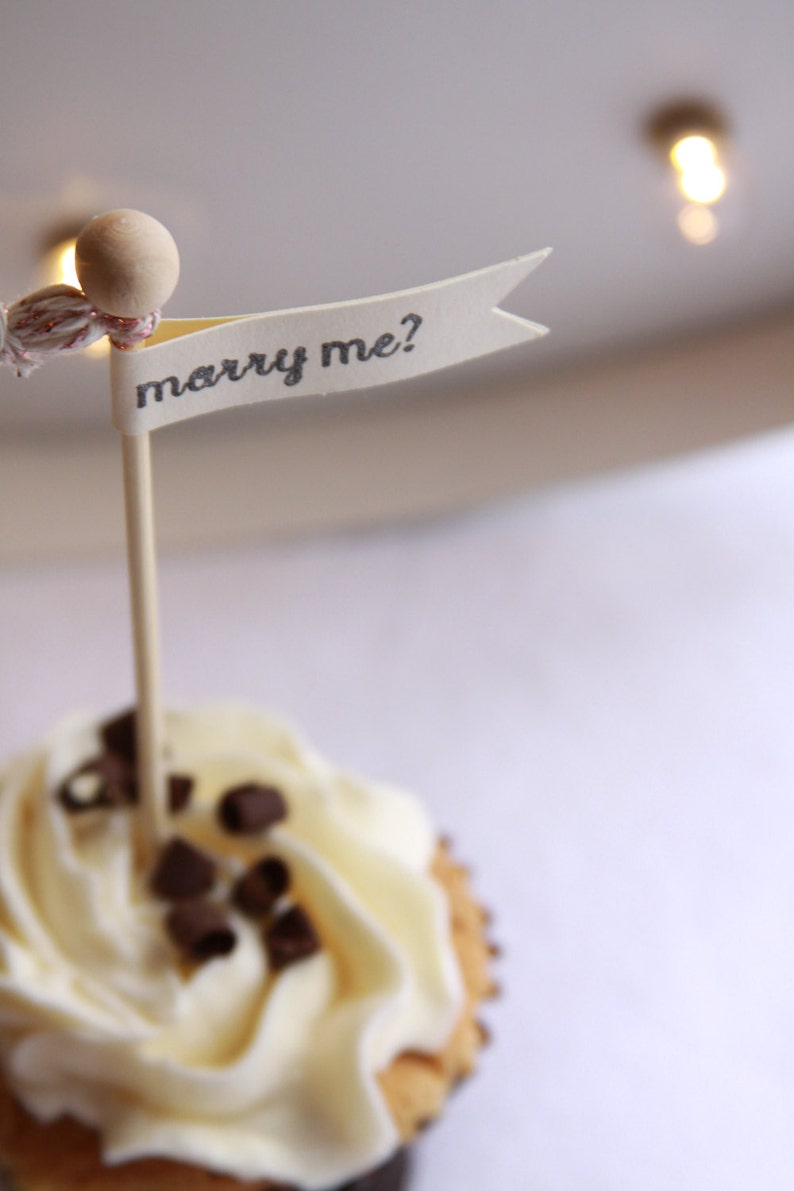 Marry Me Surprise Her Proposal Idea Cupcake or Tiny Cake - Etsy