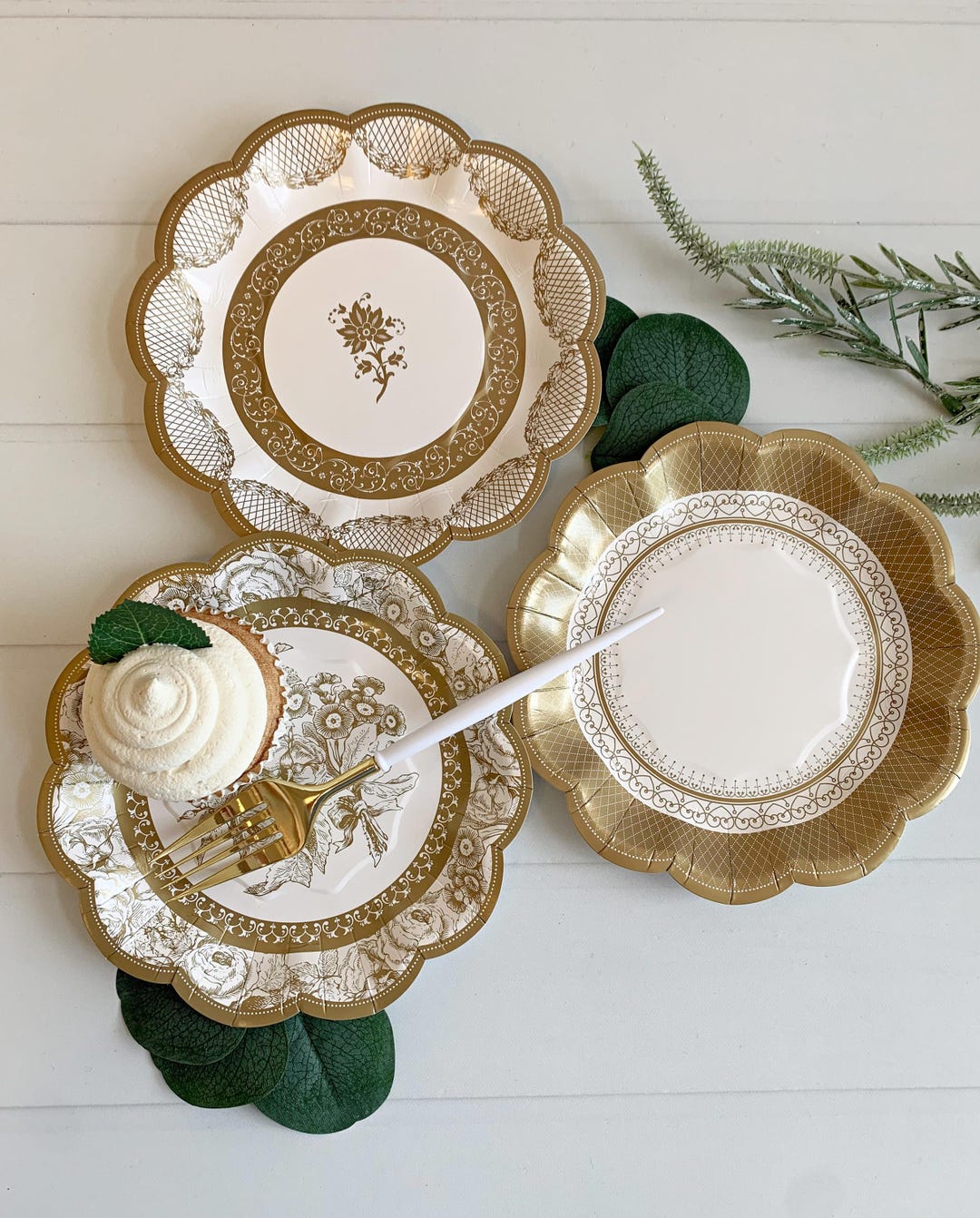 Gold Paper Plates - Dessert Size - Etsy