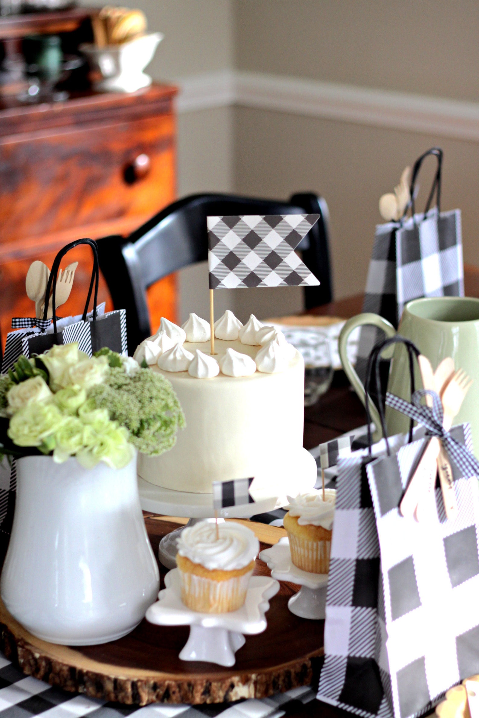 Black and White Cake Topper | Etsy