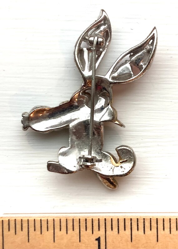 Vintage 1950s bunny rabbit w carrot pin pink & white … - Gem