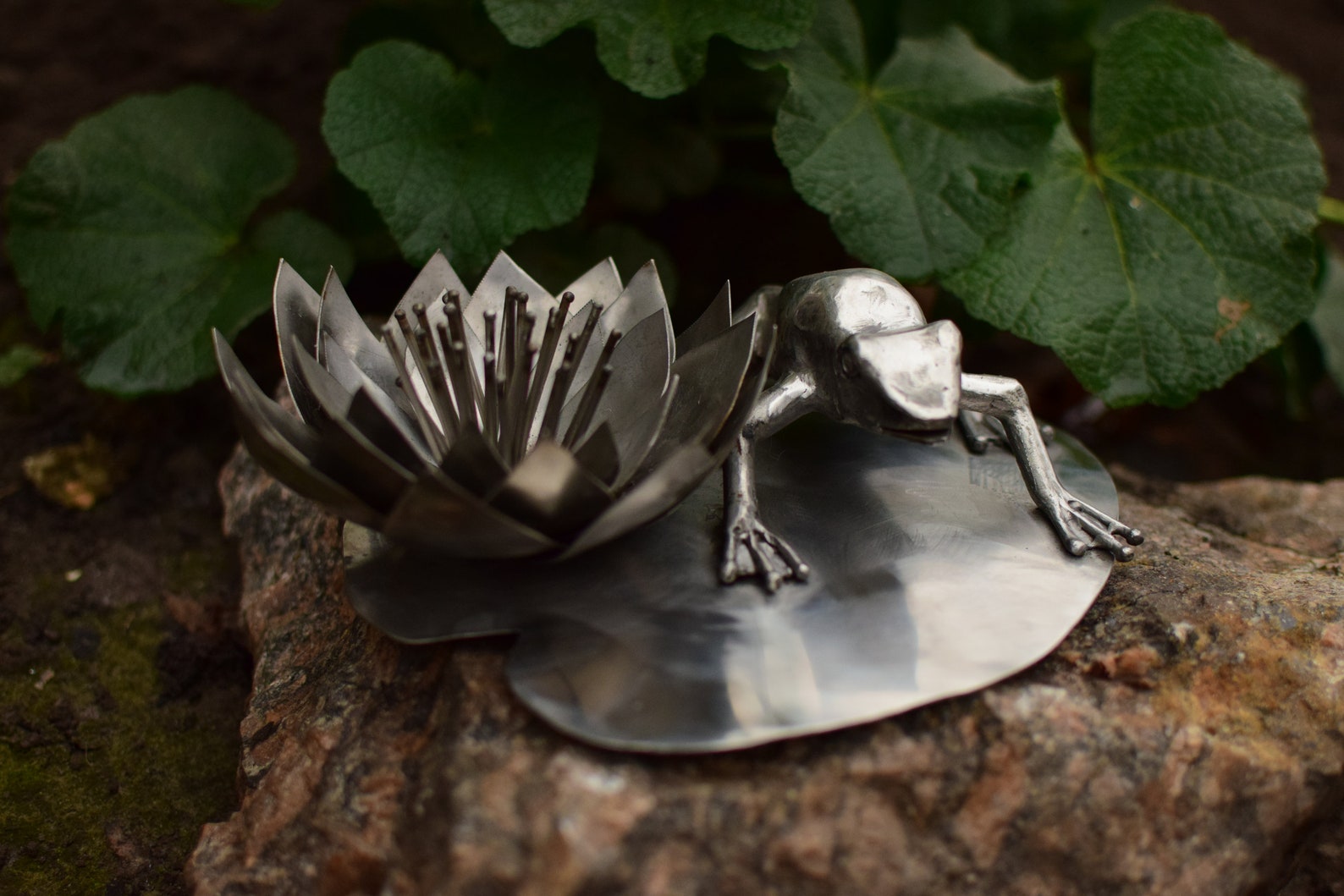 Frog Metal Sculpture With Lily Stainless Steel Model Crazy on - Etsy