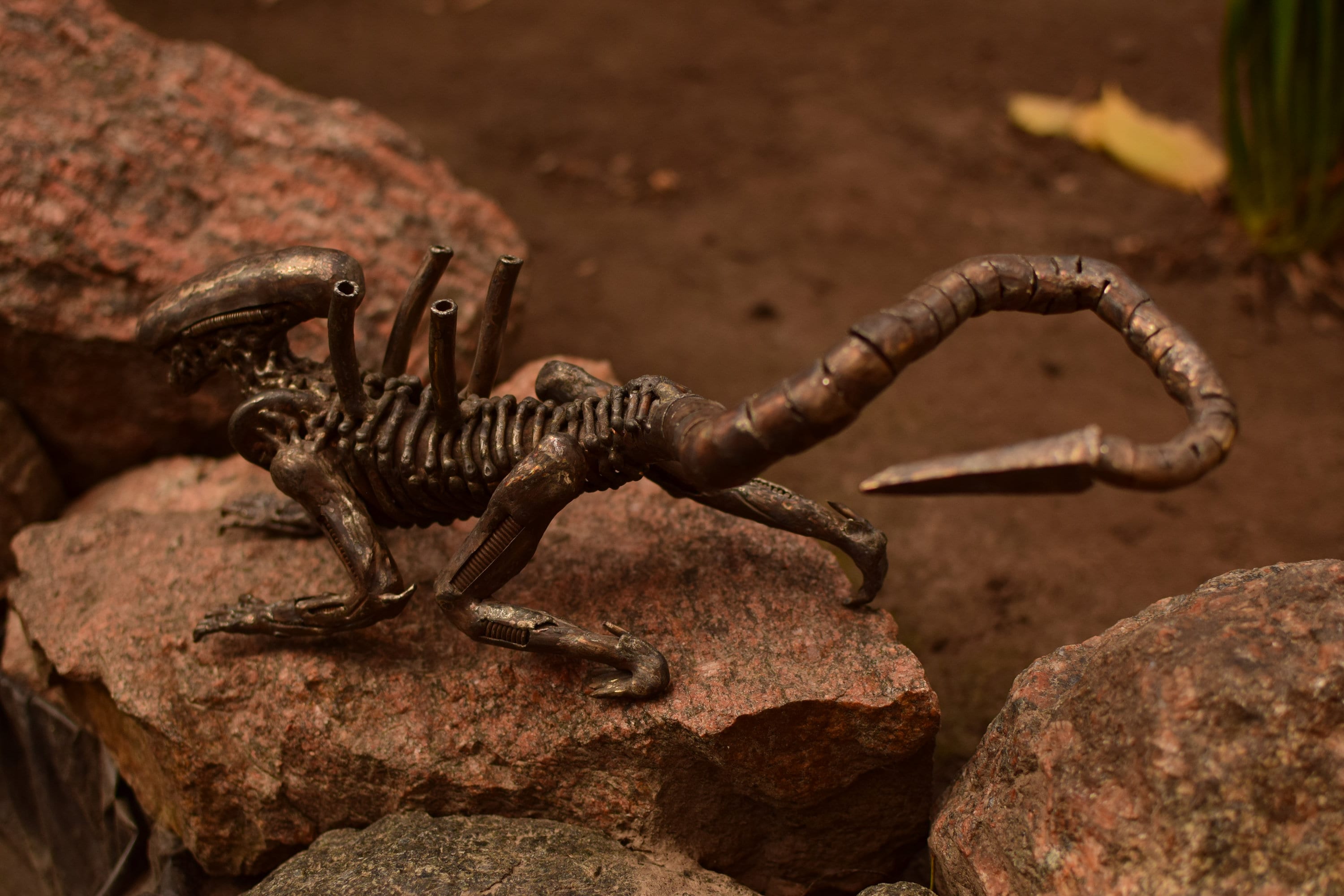 Alien Xenomórph Covenant Vs Predators Figure, Steampunk Stainless Steel ...