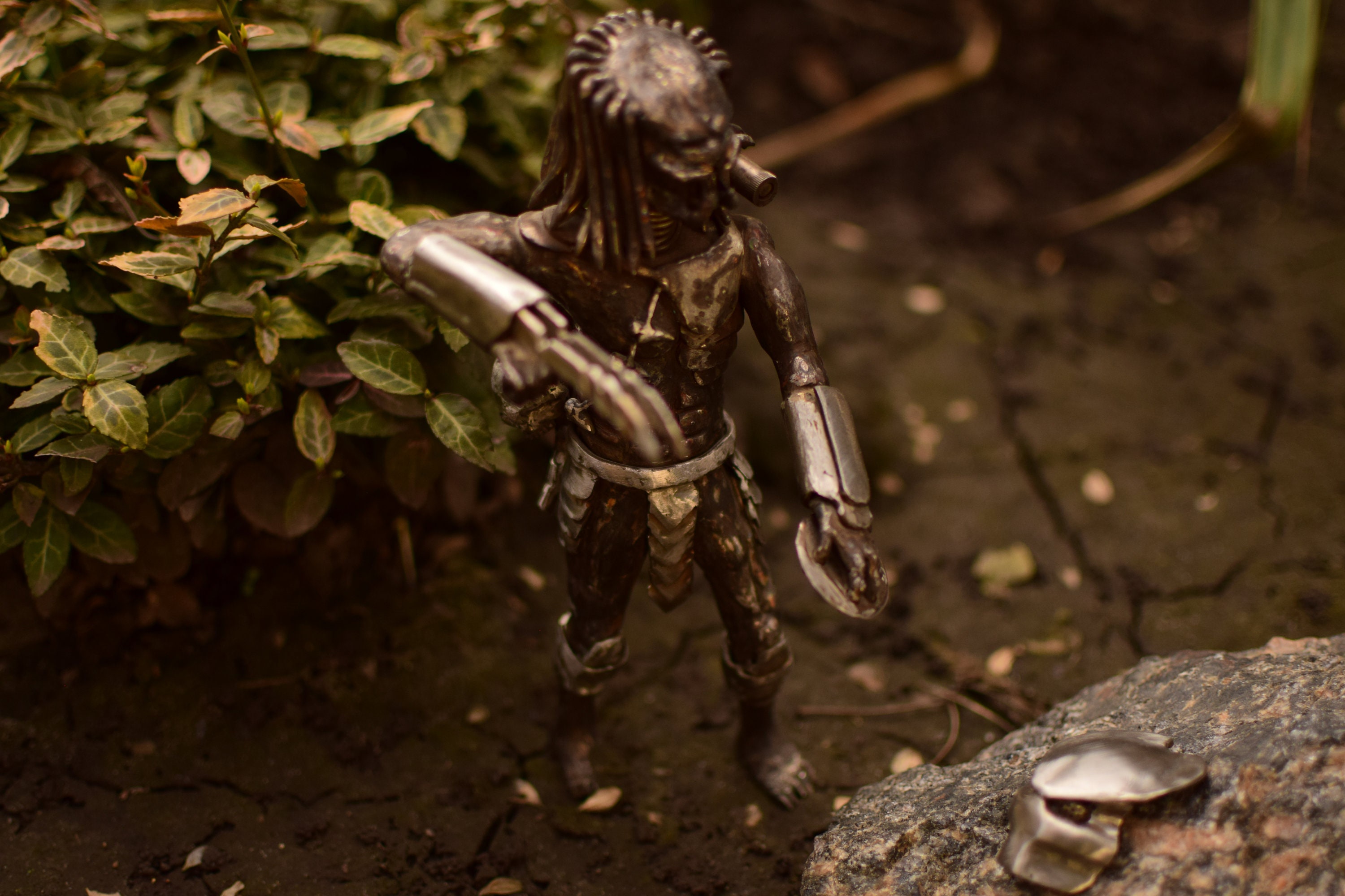 Handgefertigter Steampunk Predator vs Alien Edelstahl Skulptur, Metall ...