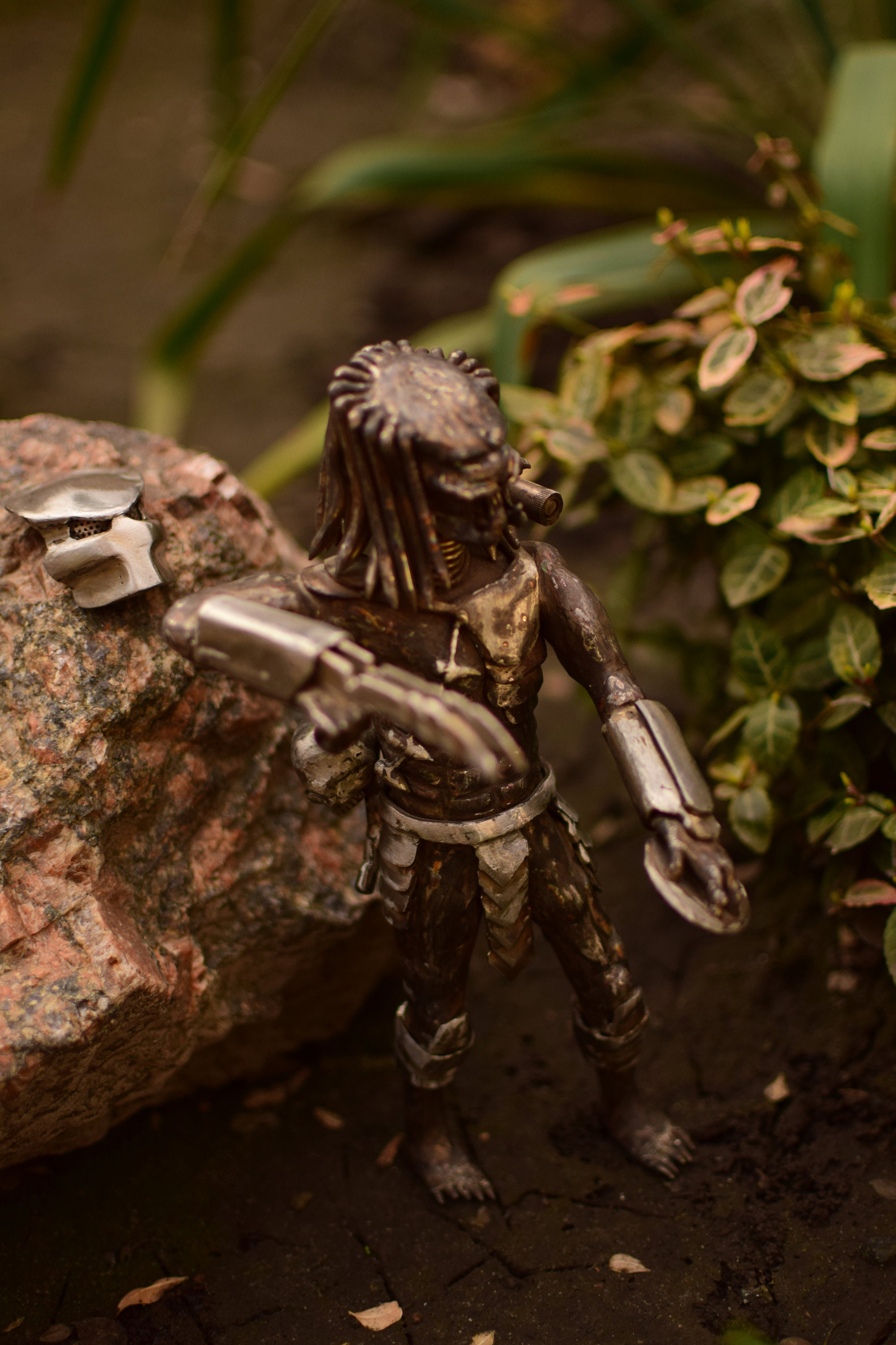 Handgefertigter Steampunk Predator vs Alien Edelstahl Skulptur, Metall ...