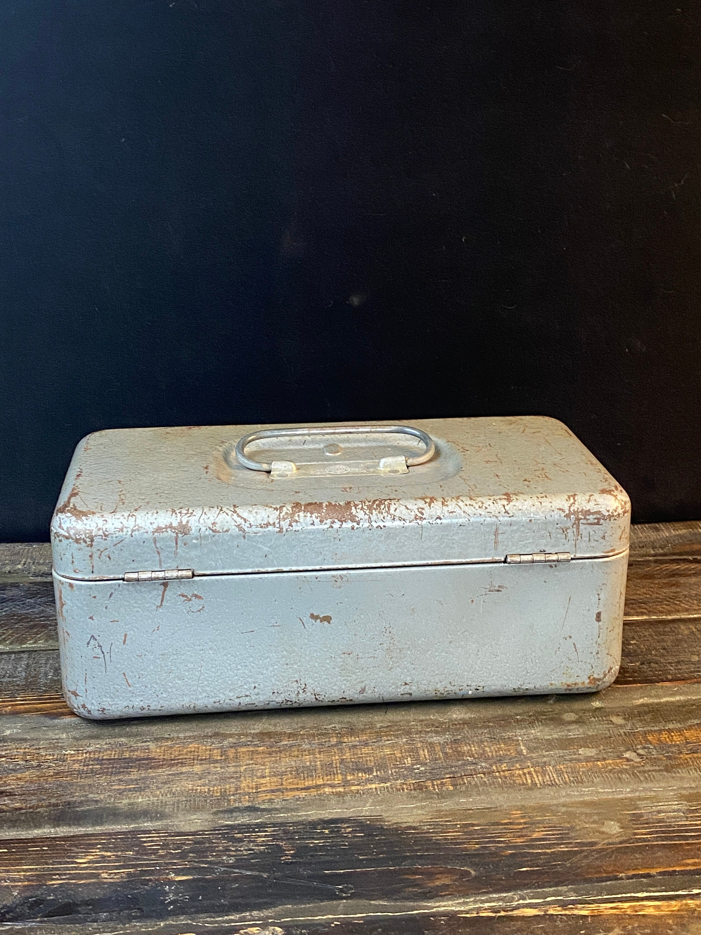 Vintage Industrial Metal Toolbox Tacklebox | Vtg Industrial Grey Metal ...