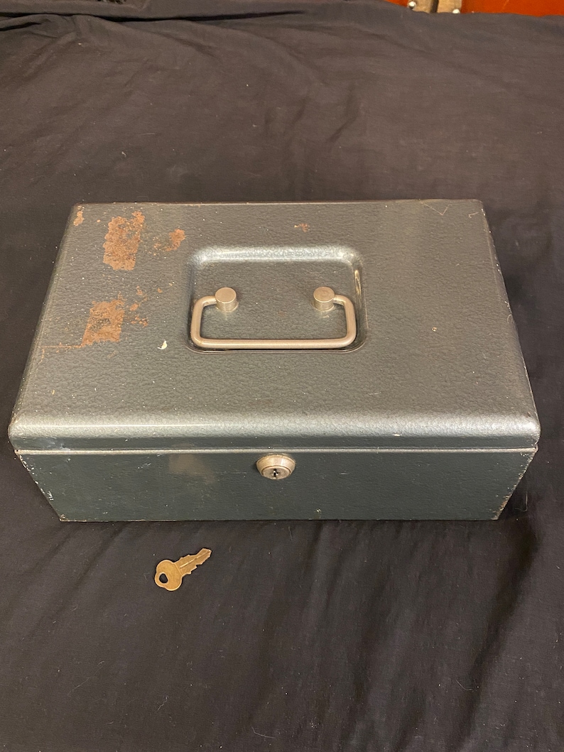 Vintage Industrial Metal Lockbox, Cashbox, Toolbox, Tacklebox | Vtg ...