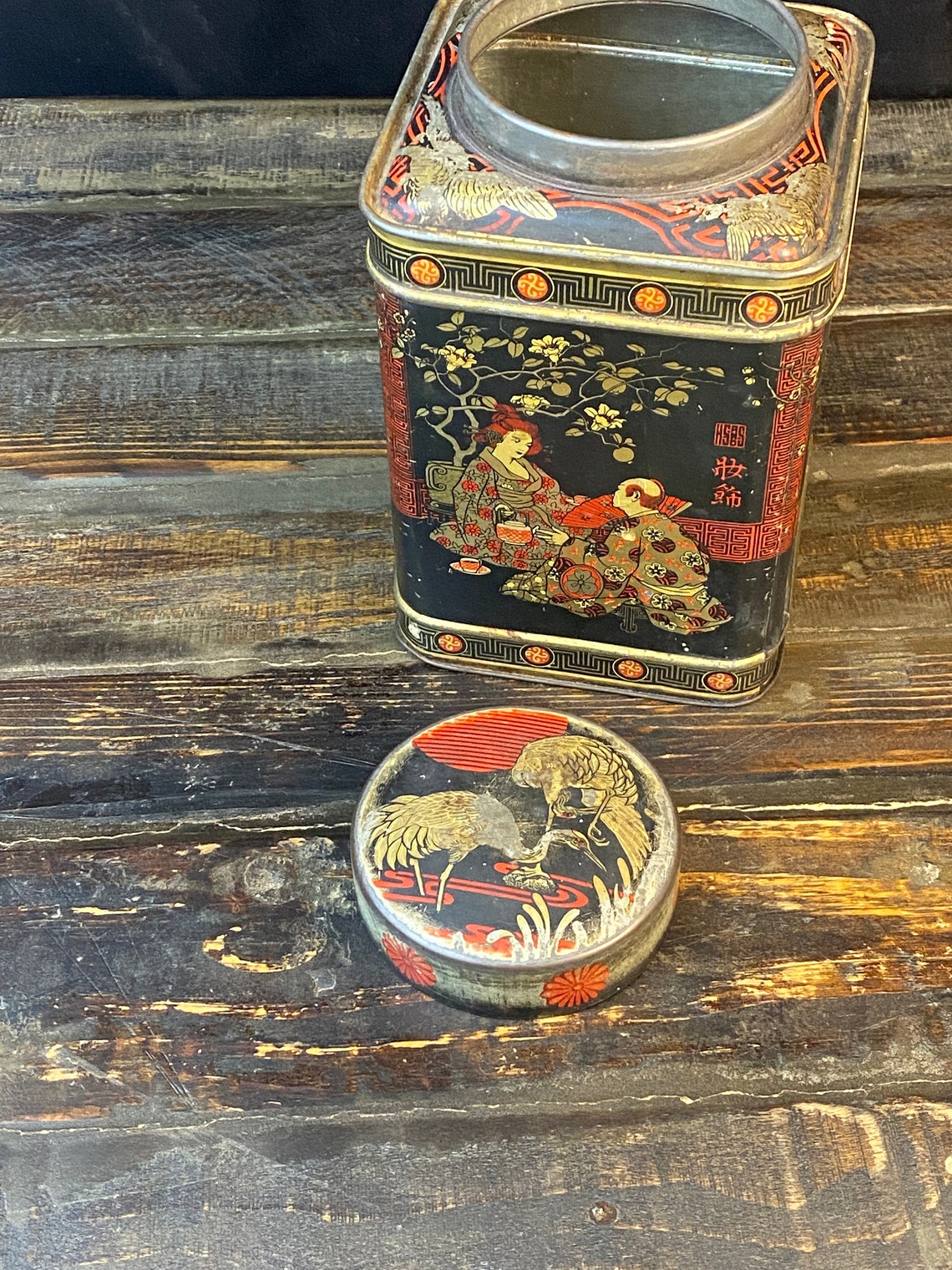 Large Vintage Tea Tin and Lid- Made in England-india | Vintage ...