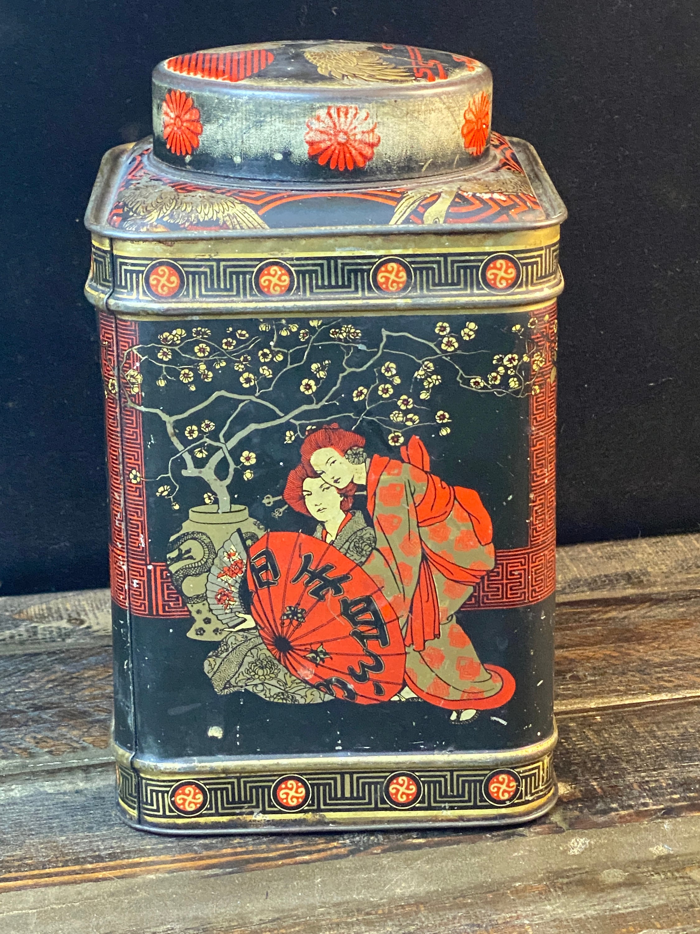 Large Vintage Tea Tin and Lid- Made in England-india | Vintage ...