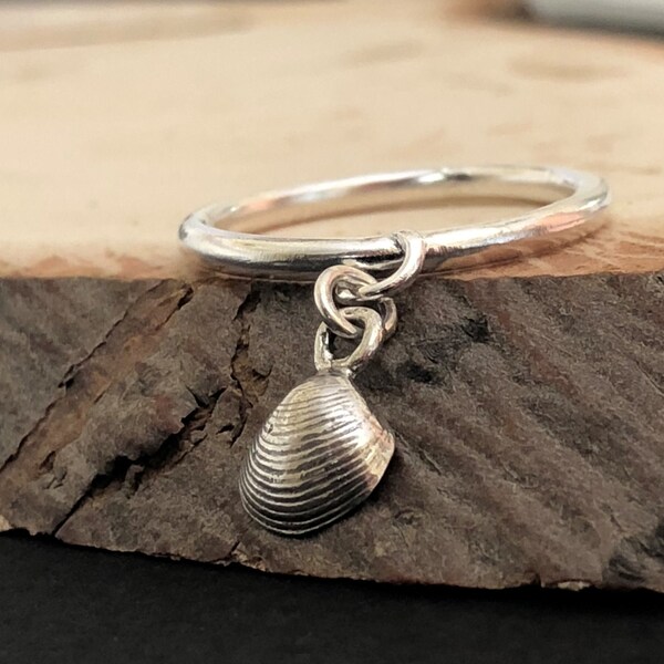 Silver Seashell Ring - Etsy