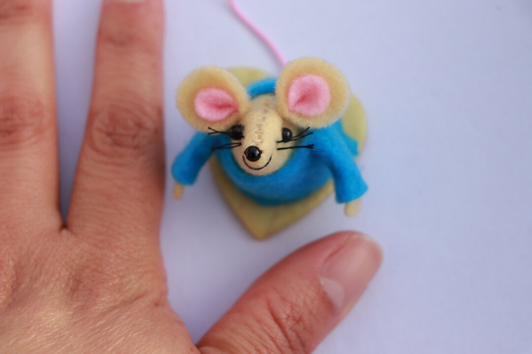 Mini Felt Mouse: Handmade Miniature Mouse on Polymer Clay Heart - Etsy