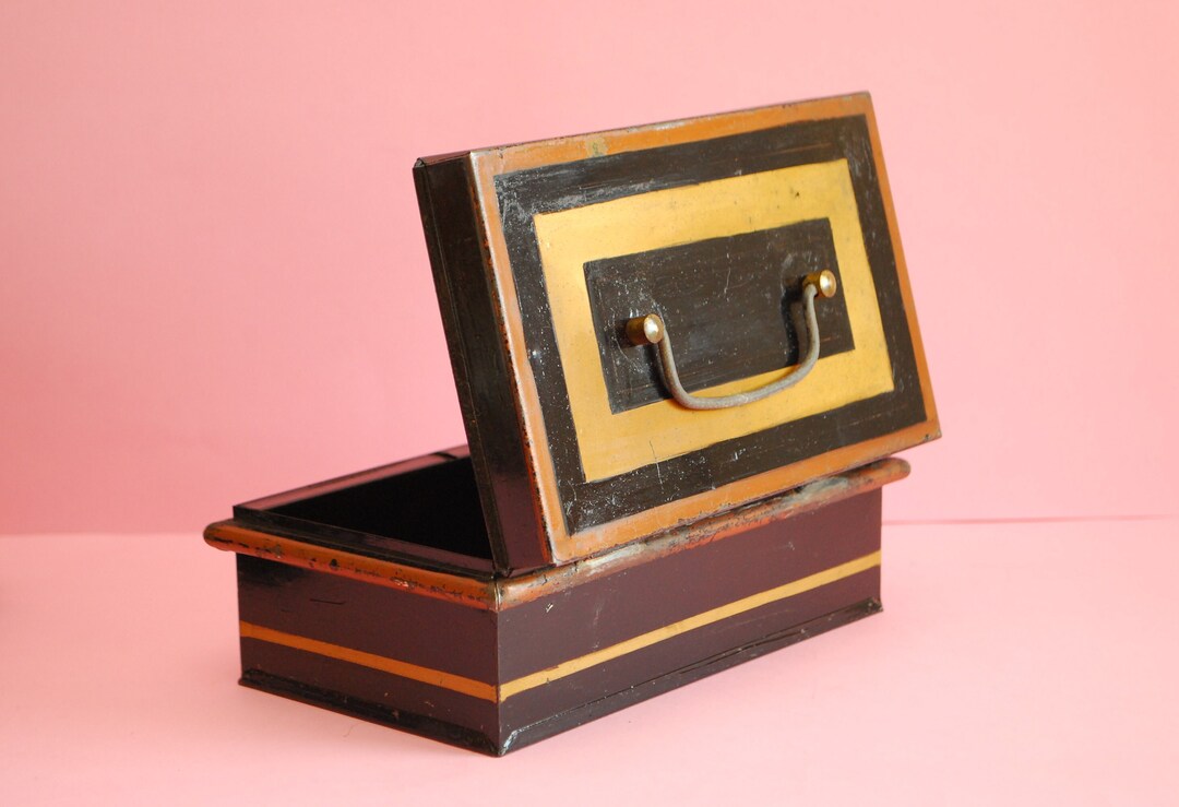 Black Vintage Metal Box Antique Metal Tool Box Retro Vintage Metal Box ...
