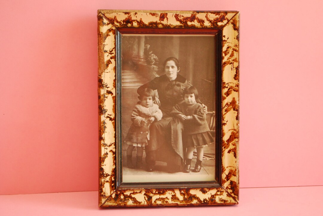 Antique Wooden Picture Frame | Vintage Wooden Brown Photo Frame ...