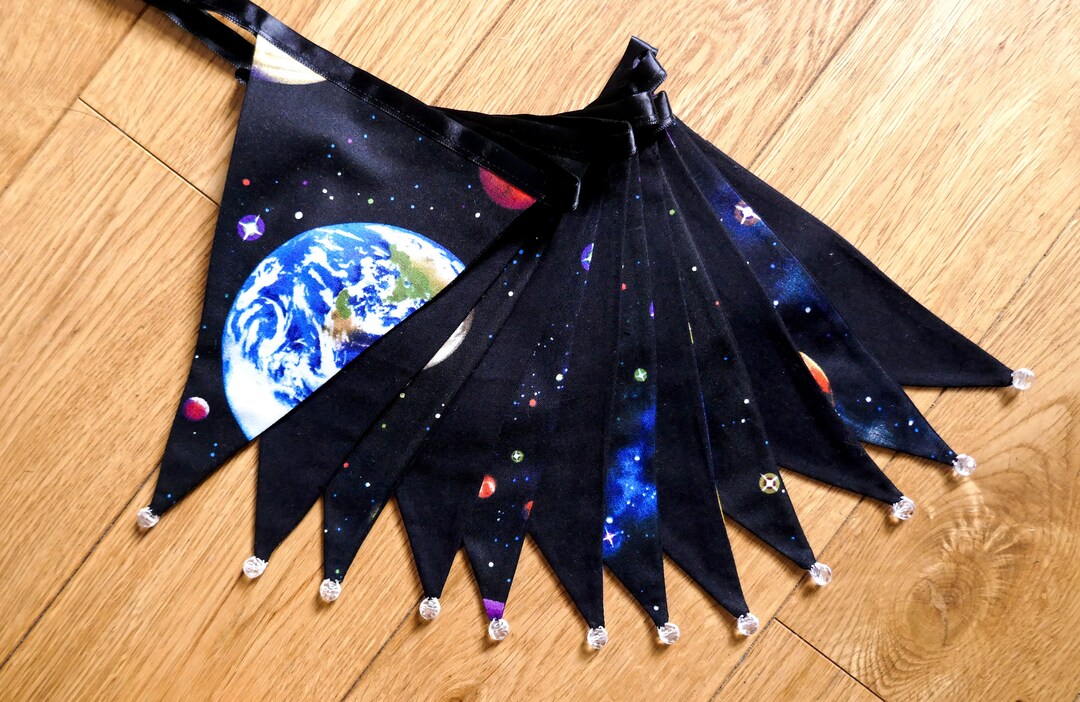 Stars, Planets and Galaxies Space Fabric Bunting Double-sided 12 Flags ...