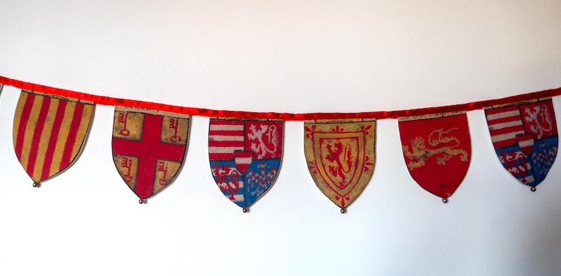 Medieval Style Heraldry Shields Fabric Bunting Double-sided 12 Flags 3 ...