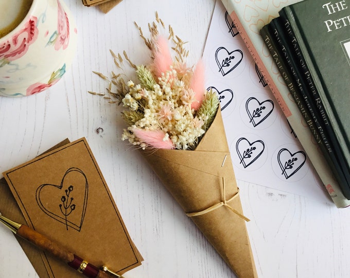 Dried Flower Mini Bouquet HYPERION With Gift Card - Etsy