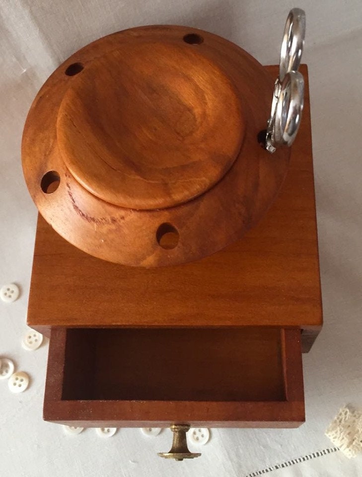 Sewing Box Round Pincushion - Etsy