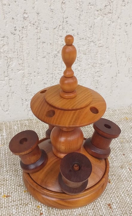 Small Scissor and Threads Keeper - Etsy