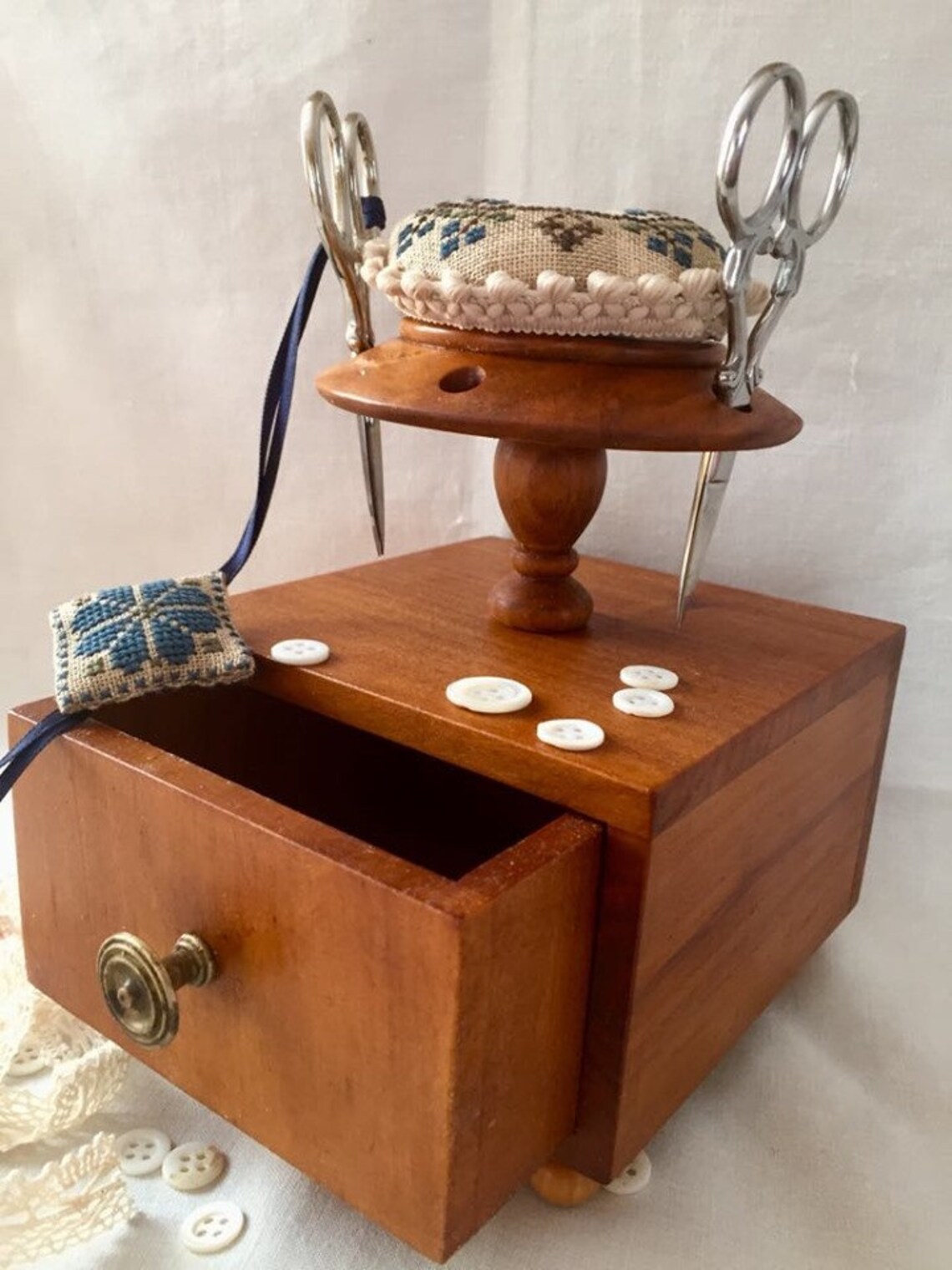 Sewing Box Round Pincushion - Etsy