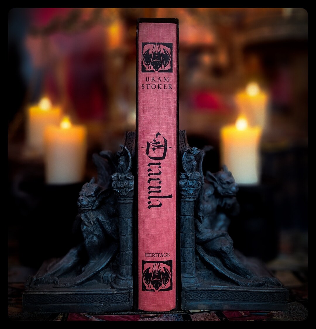 DRACULA 1st Edition Thus rare Gothic With Hard Slip Case Vintage ...