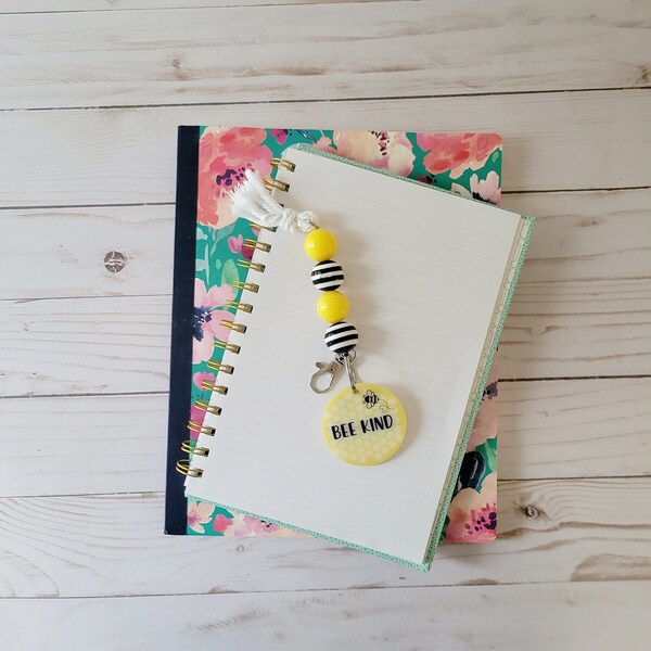 Bee Kind Keychain - Etsy