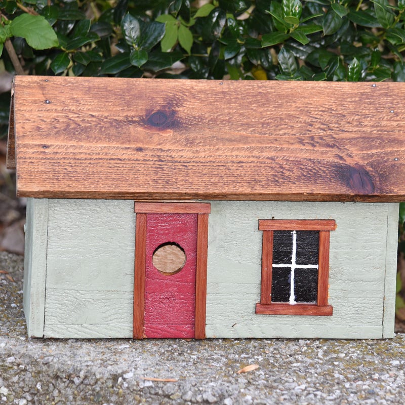 Country Birdhouse - Etsy