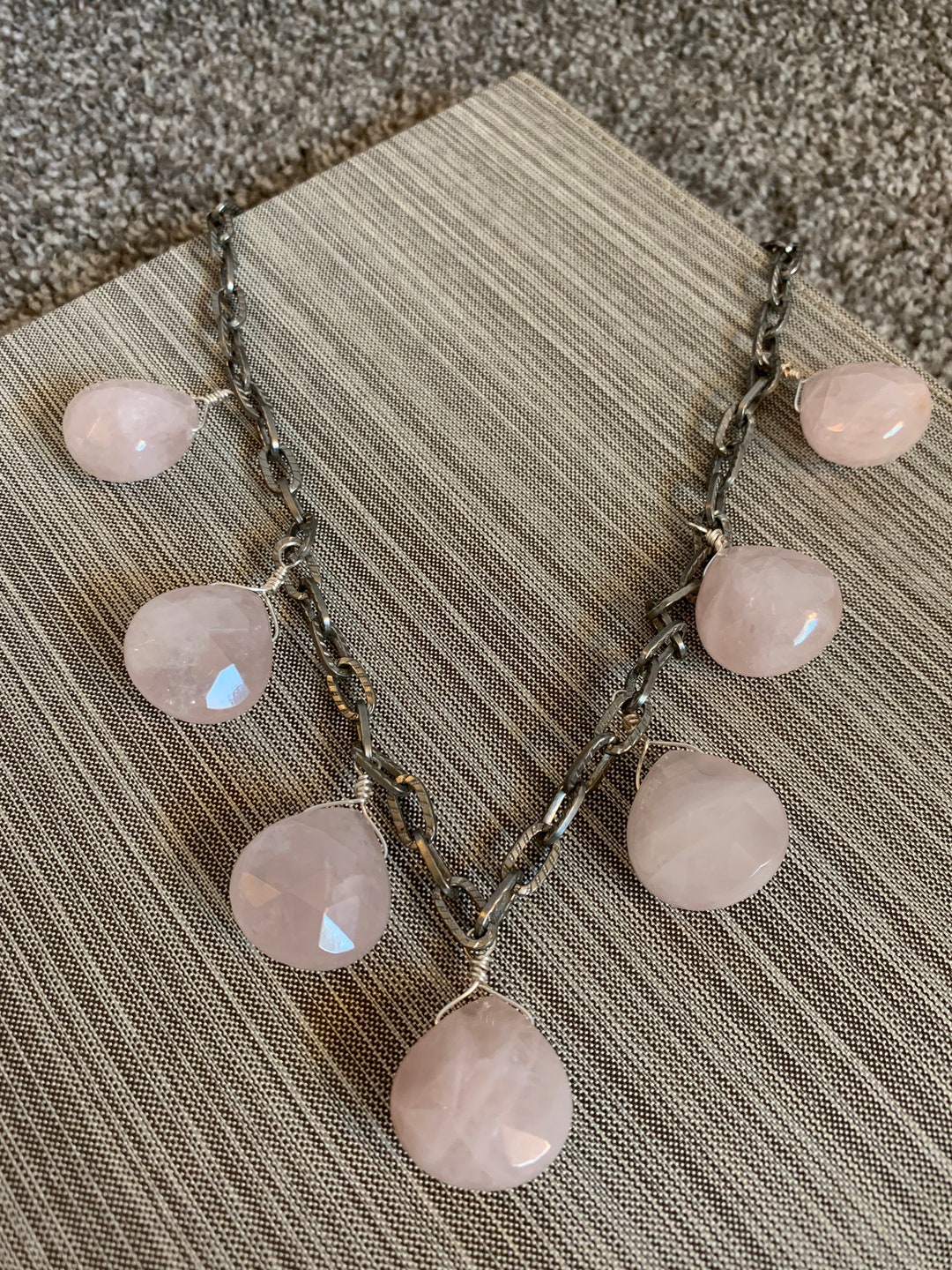 Collar gigante de cuarzo rosa pálido Briolette Bead Statement - Etsy España