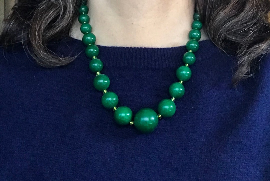 Kelly Green Plastic Graduated Length Single Strand Bead Necklace - Etsy