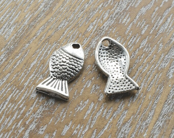 20 Antique Silver Fish Charms for Jewellery Making, 14mm X 7.5mm, Pack ...