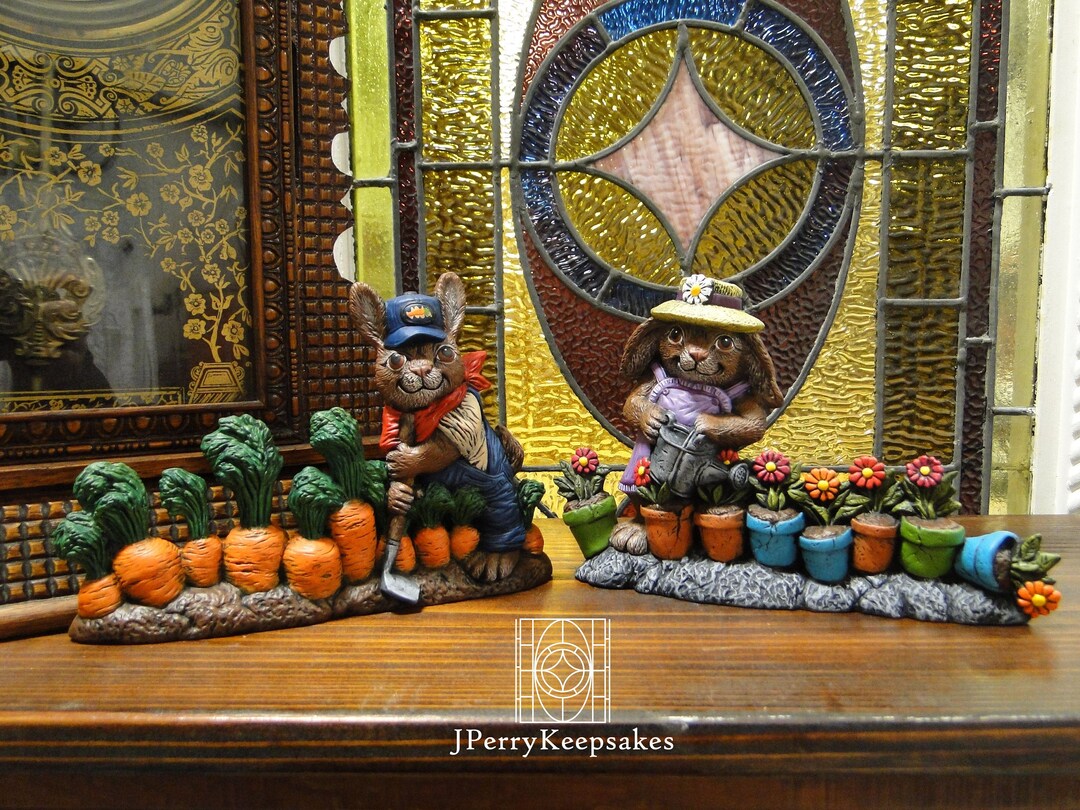 Adorable Spring Bunny Rabbit Set, Bunnies Easter Gardening Farming ...