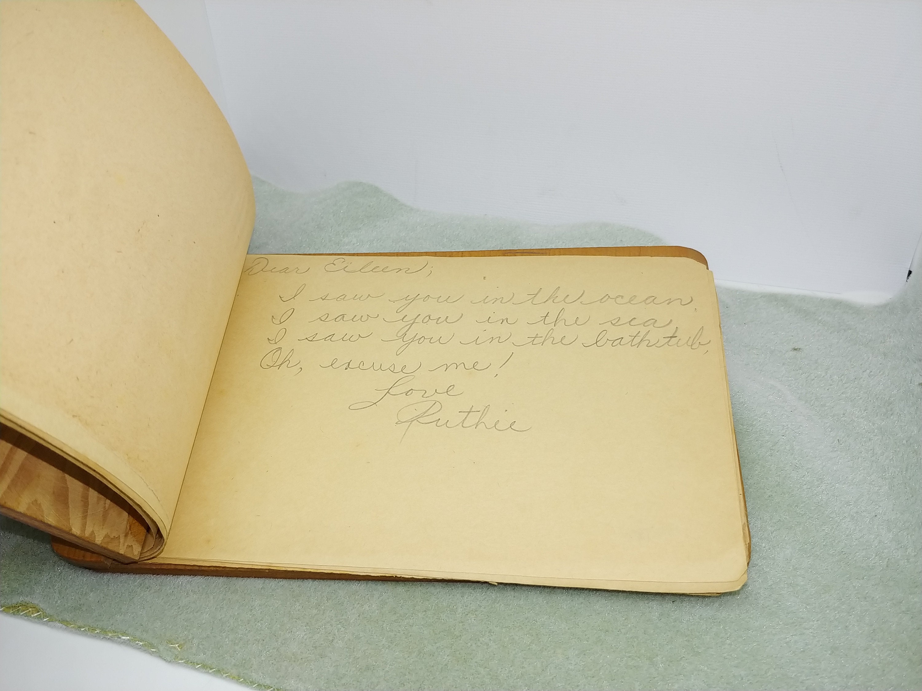 1940s Wood Autograph Notebook Hard Cover Ellensburg WA on Front 7 3/4 ...