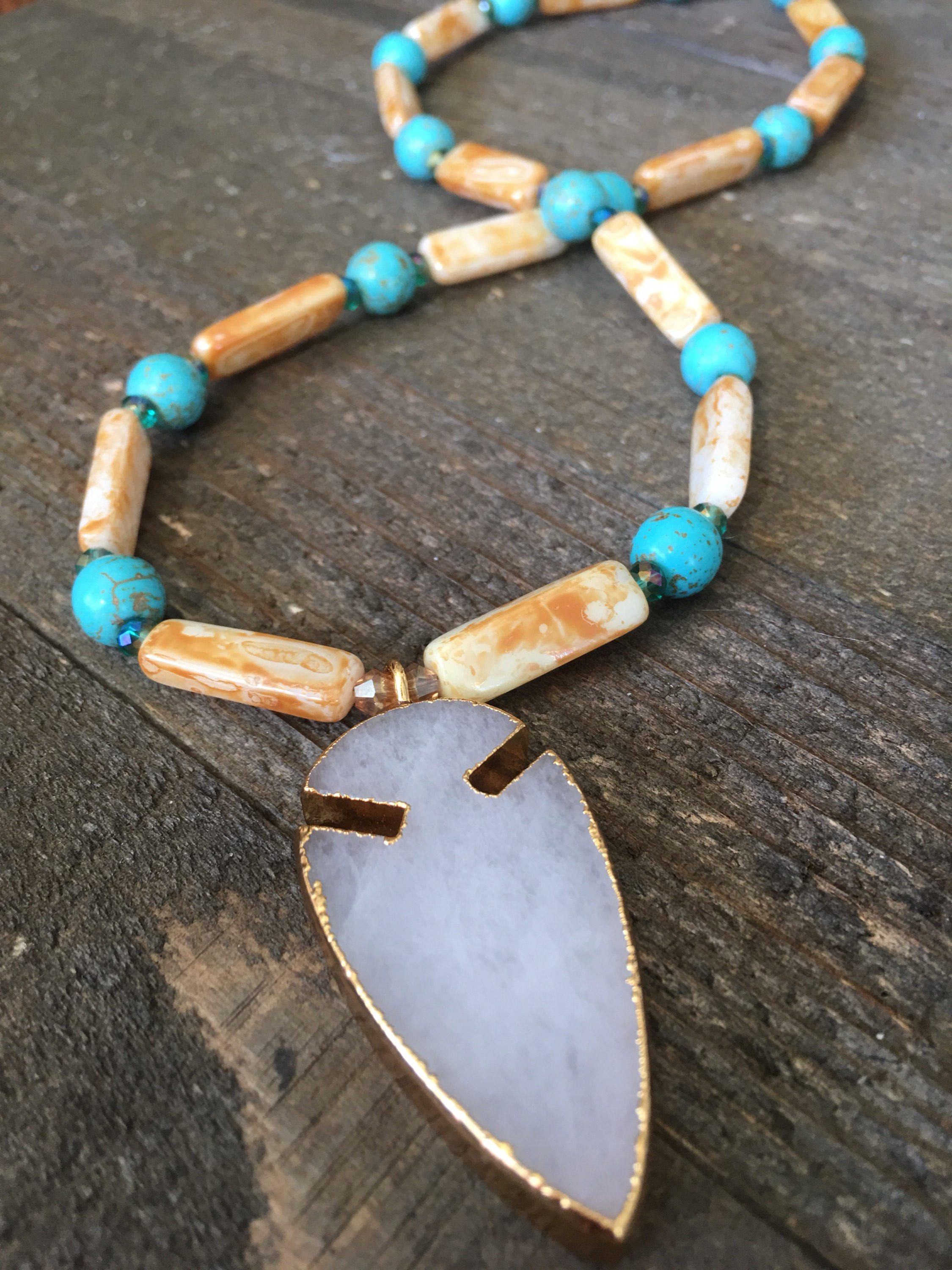 Little Luster. White Jade Arrowhead Pendant Swarovski Crystals - Etsy.de