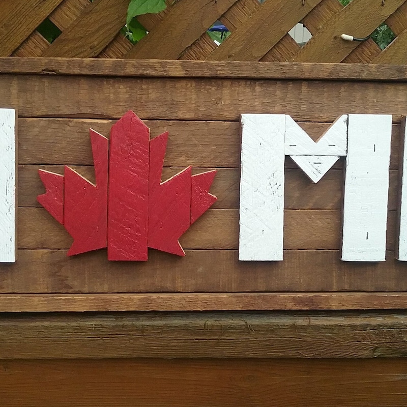 RusticCanadianFlags - Etsy Canada