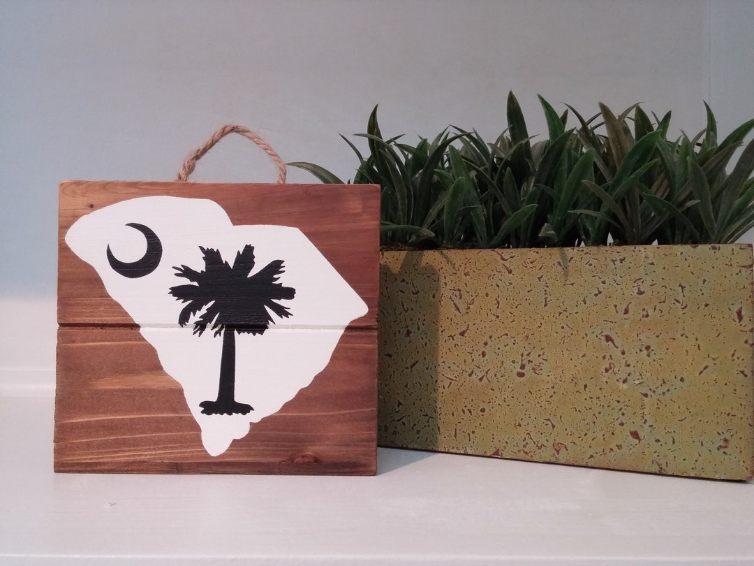 South Carolina Wood Pallet Sign State Logo With Palm Tree and Crescent ...