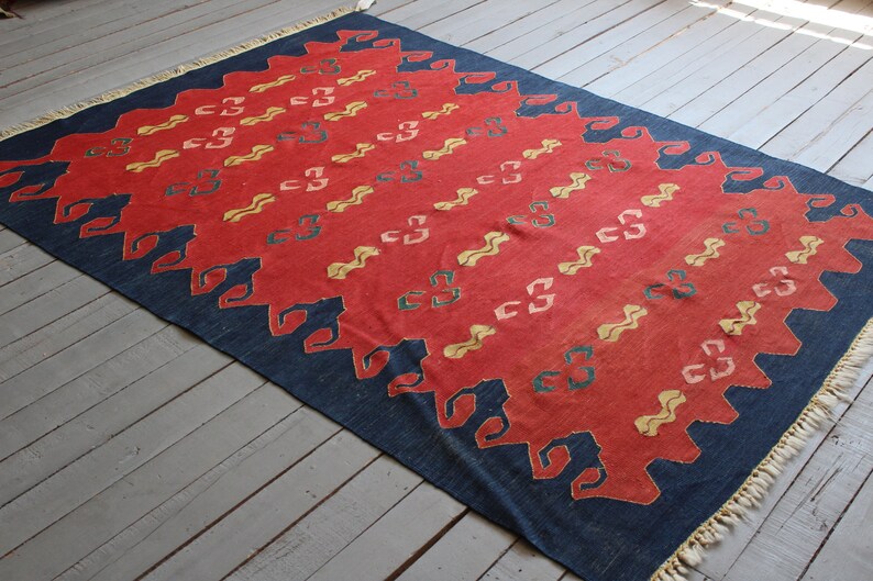 4'7x6'6 Vintage Turkish Red Kilim Rug | Etsy