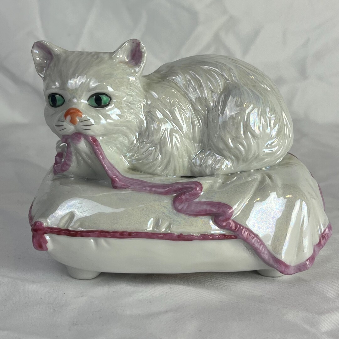 Vintage 1984 Music Box - Cat Figurine - 1980 - 80s Ceramic Musical Box ...